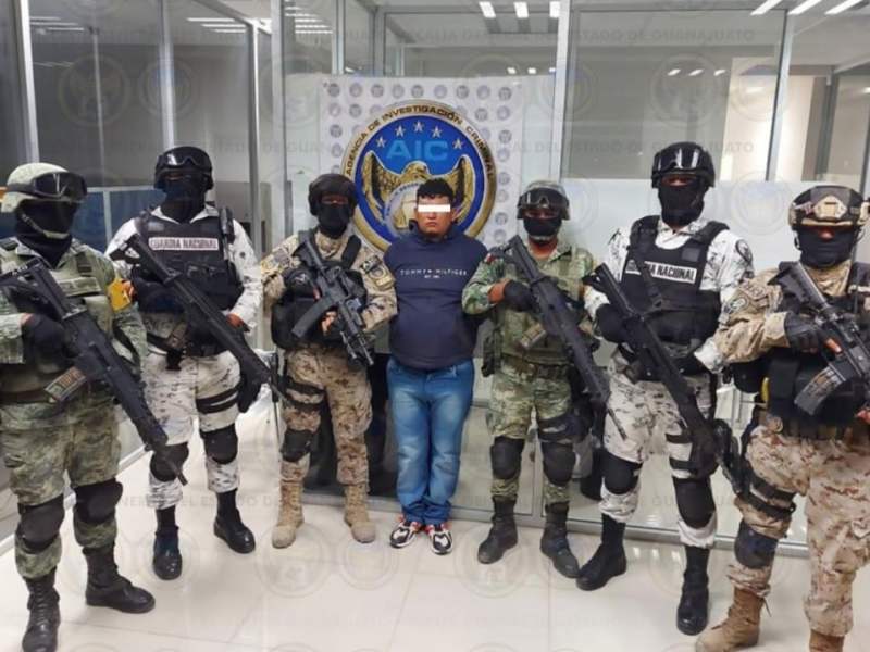 Cártel De Santa Rosa De Lima Plumas Atómicas