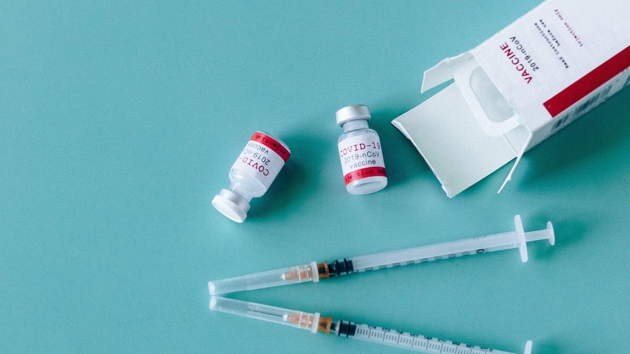 Cominarty: ¿Por qué la vacuna Pfizer cambiará de nombre? - Plumas Atómicas