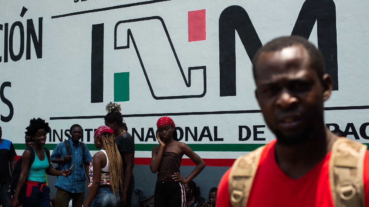 Detuvieron a unos jóvenes por dar "raite" a haitianos; los acusaron de ...